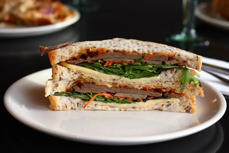 Top 10 Cuisine to Eat in Mumbai